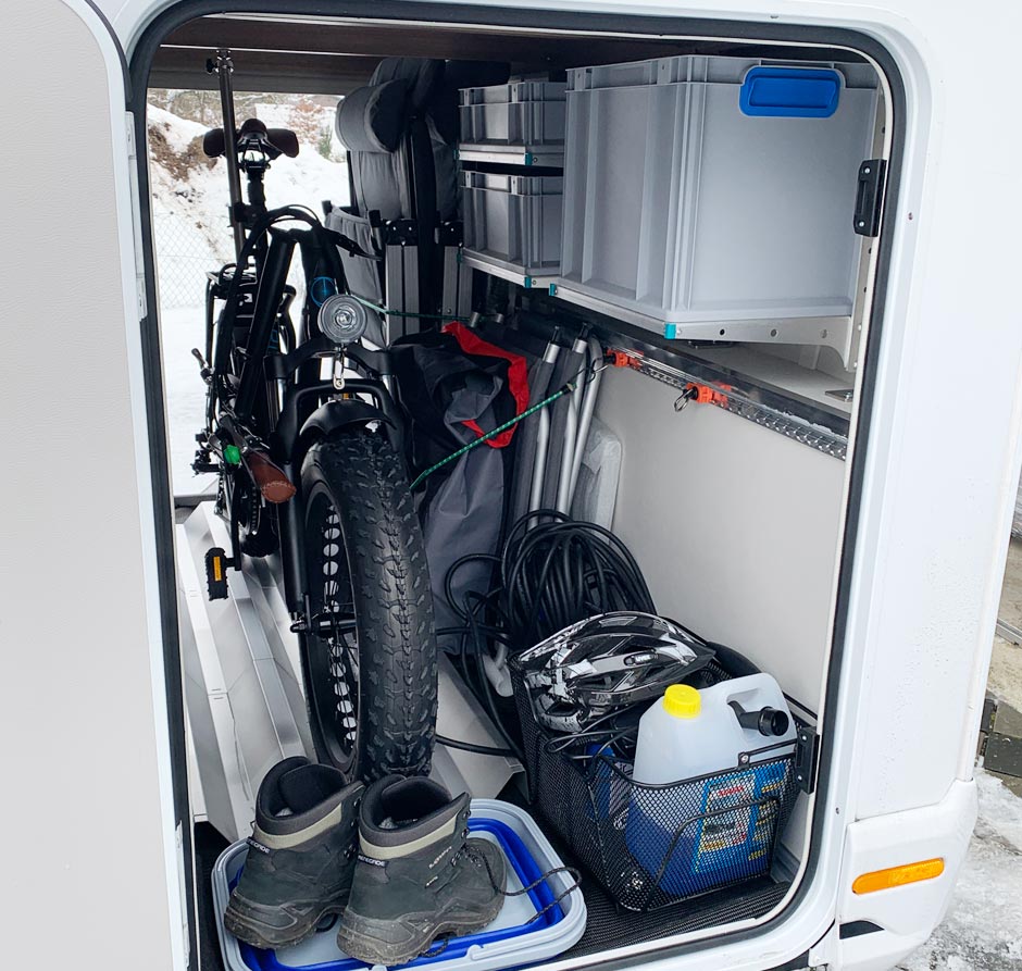 KNAUS VAN/SKY Ti - Nischenhöhe ca. 45 cm - 1 Box 40 x 30 - CAMP&BIKE